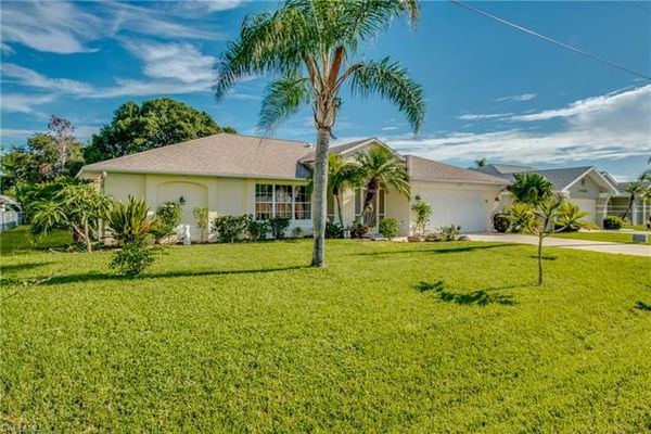 Cascades at River Hall - Alva, Florida | Neighborhoods.com