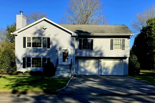 28 Wakeley Street, Trumbull, 06611 - Trumbull, undefined ...