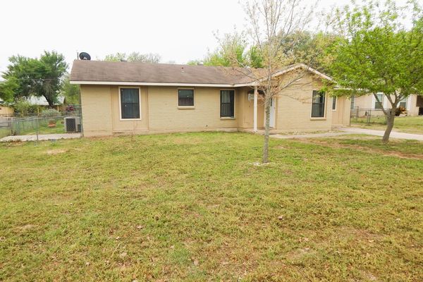 309 Dubose Dr, Devine, 78016, Texas - Devine, Texas | neighborhoods.com