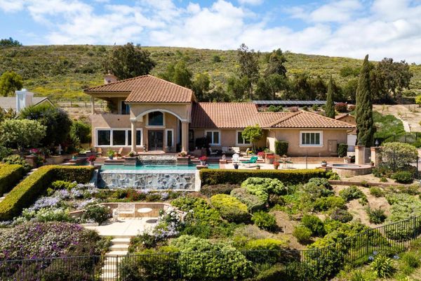 Las Posas Estates - Camarillo, California | Neighborhoods.com