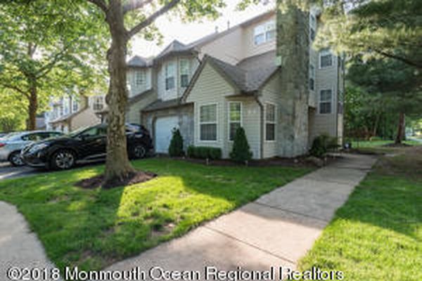 The Meadows at Lake Ridge - Whiting, New Jersey | Neighborhoods.com